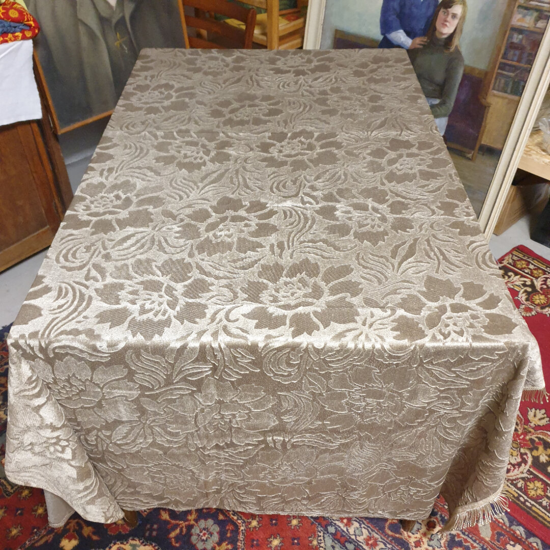 Пара синтетических накидок на диван с бахромой 130х240 см. Винтаж, СССР.