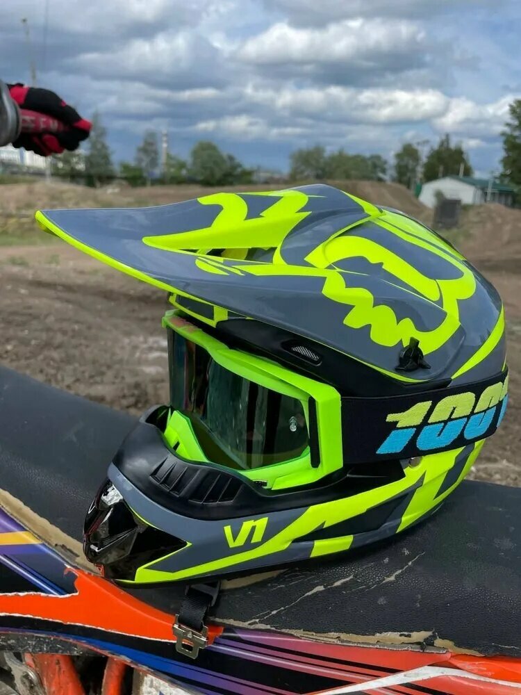 FOX Мотошлем, цвет: серый, светло-зеленый, размер: M