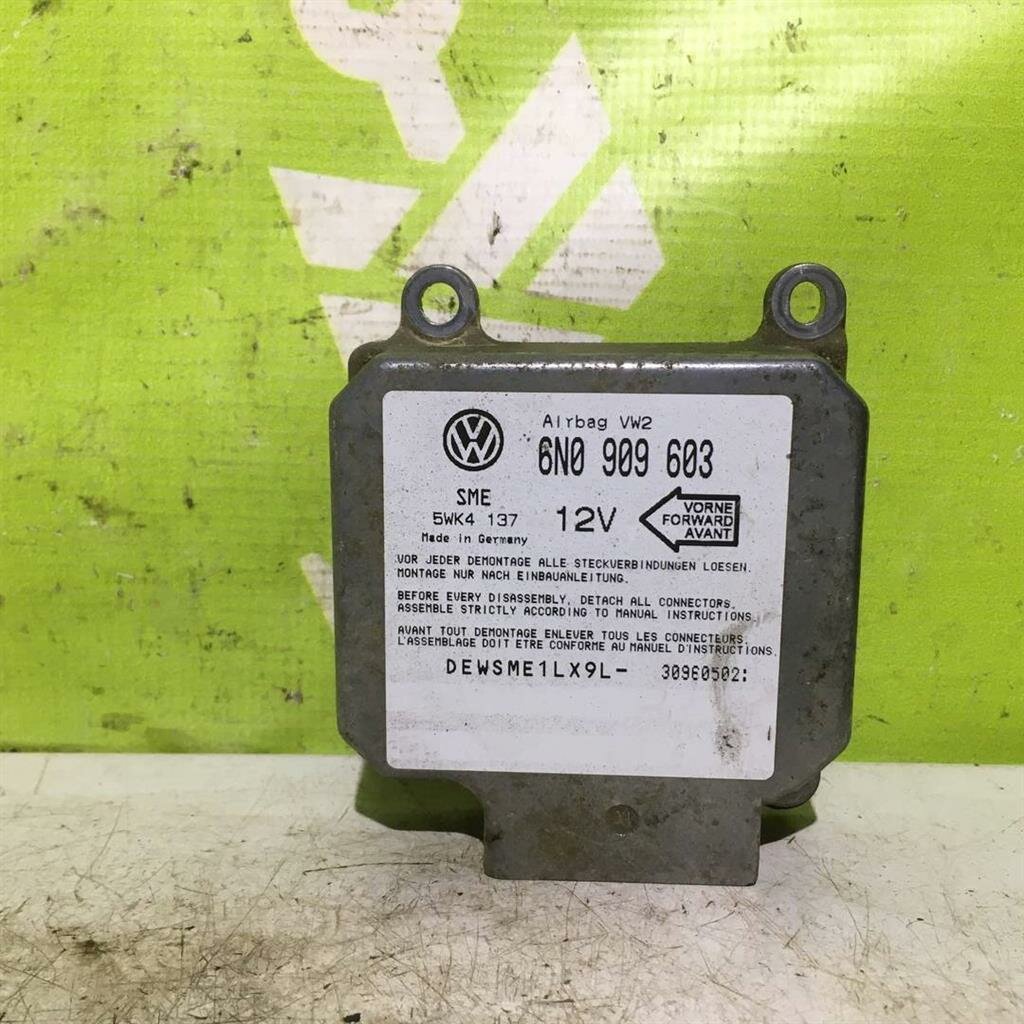 Блок управления AIR BAG VW Golf 3 Vento 91-97