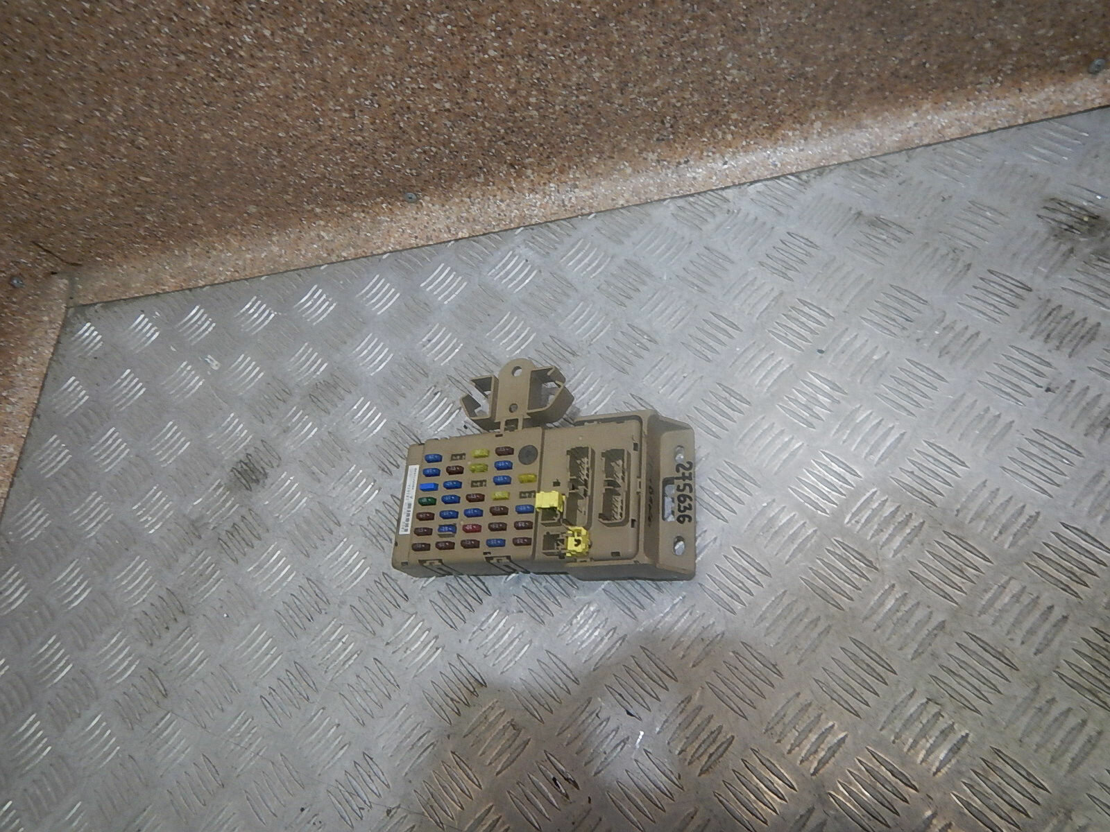 Б/У Блок предохранителей, Subaru (Субару)-TRIBECA (B9) (05-) SUBARU TRIBECA (B9) (05-) 3.6 258 л.с. EZ36D салонный Без ви...