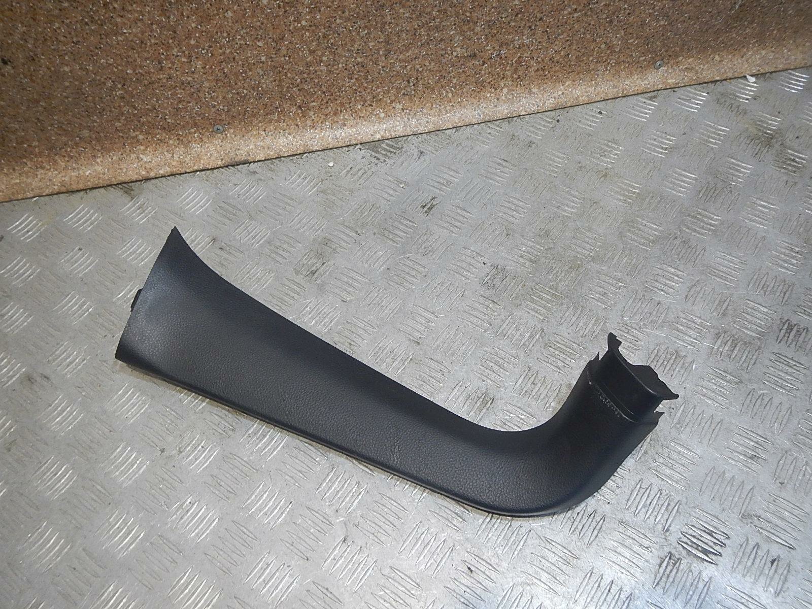 Б/У Обшивка двери багажника, Mitsubishi (Митсубиси)-OUTLANDER (03-09) MITSUBISHI OUTLANDER (03-09) Левая. Трещина на креп...