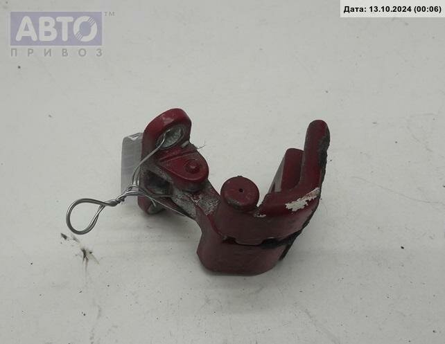 Петля крышки (двери) багажника Volkswagen Golf-3