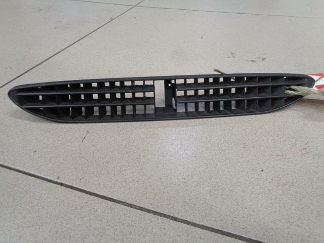 Дефлектор воздушный от Audi A6 C5 1997-2004