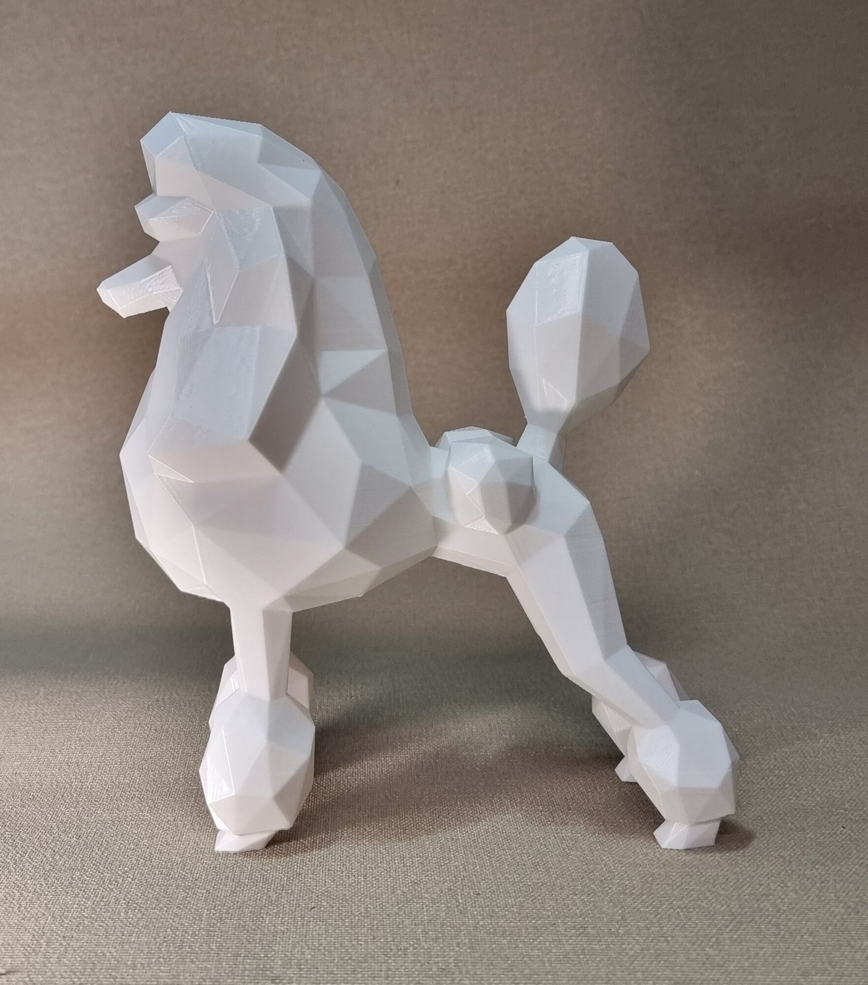 Фигурка "Королевский пудель", пластик белый шелк, высота 14см