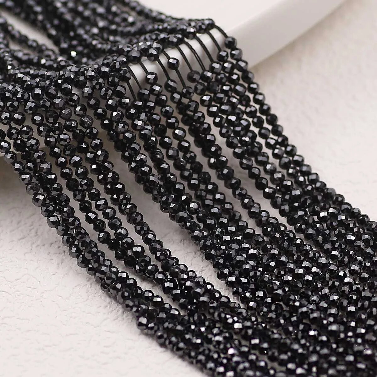 Бусины из циркония YHBZRET 2 мм 200 шт Черный, black