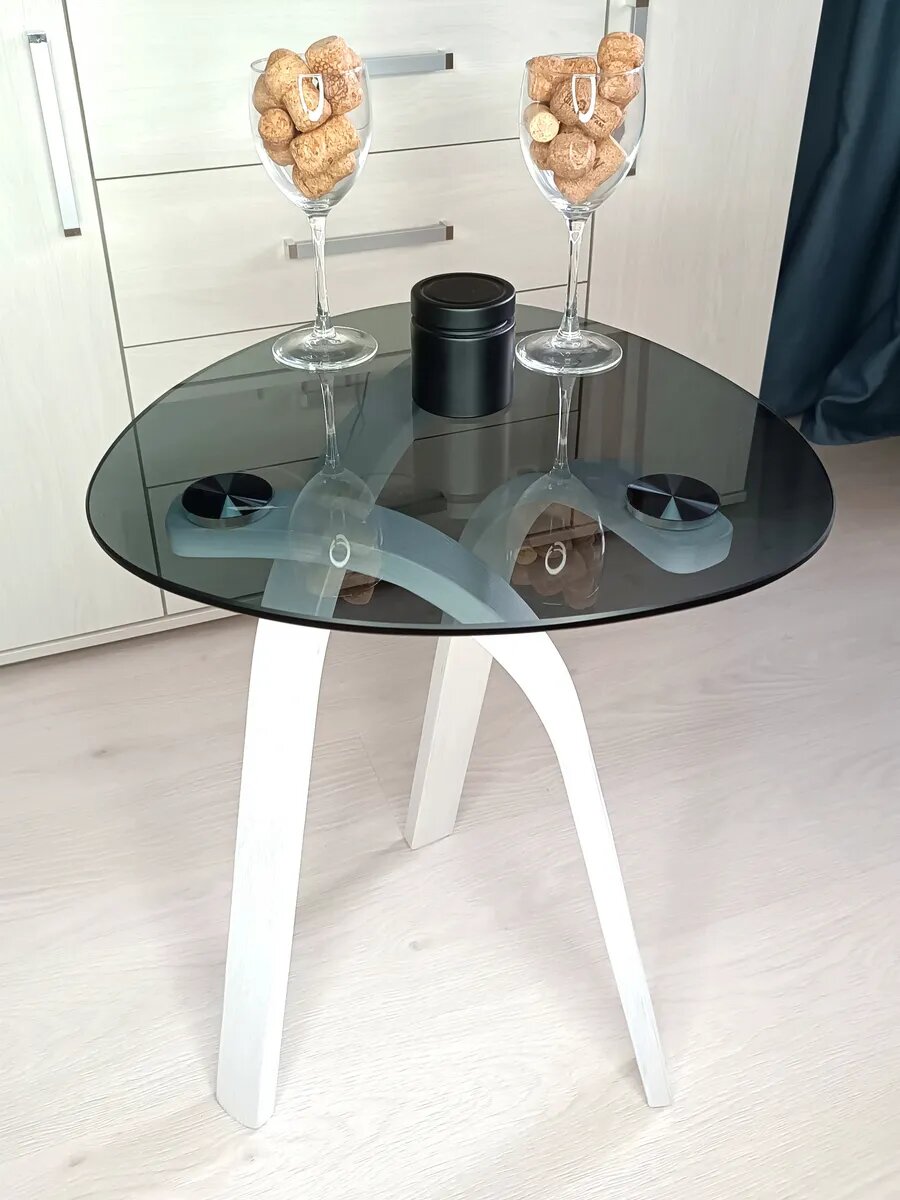 Столик журнальный стеклянный фигурный, 45×45×60 см, Wood Hall
