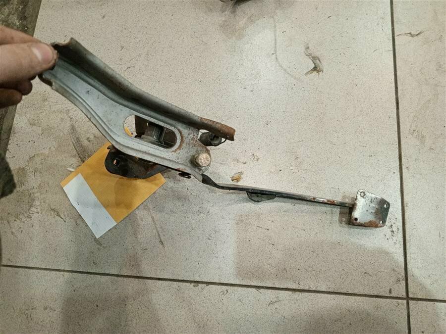 Педаль сцепления от FAW Vita 2007-2010