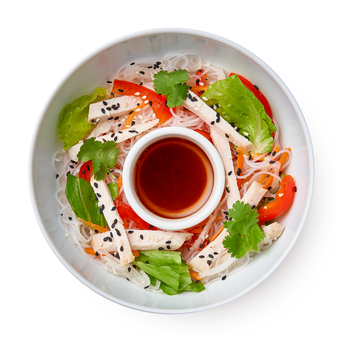 Салат из фунчозы и копченого куриного филе с овощами Creative Kitchen