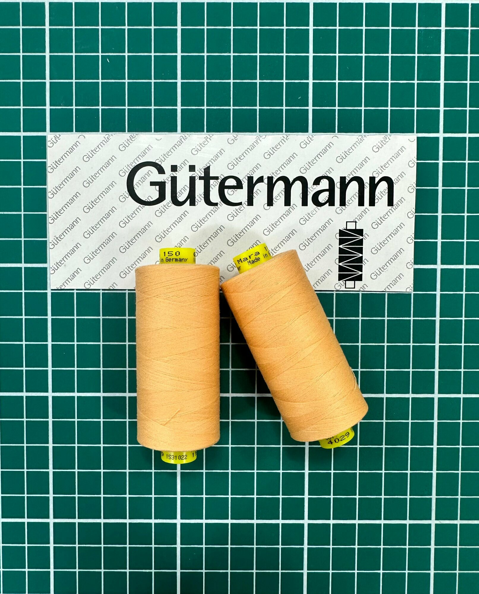 Gutermann Mara 150; col: 4029 (1000 м) Нитки для шитья