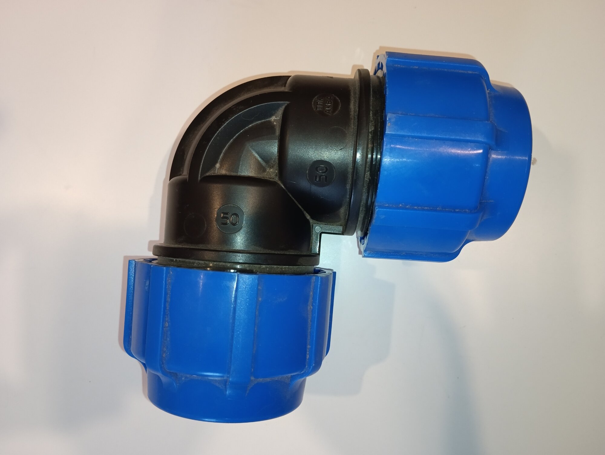 Отвод напорный компрессионный Дн 50 х 90гр Ру16 ТПК-АКВА 50040050