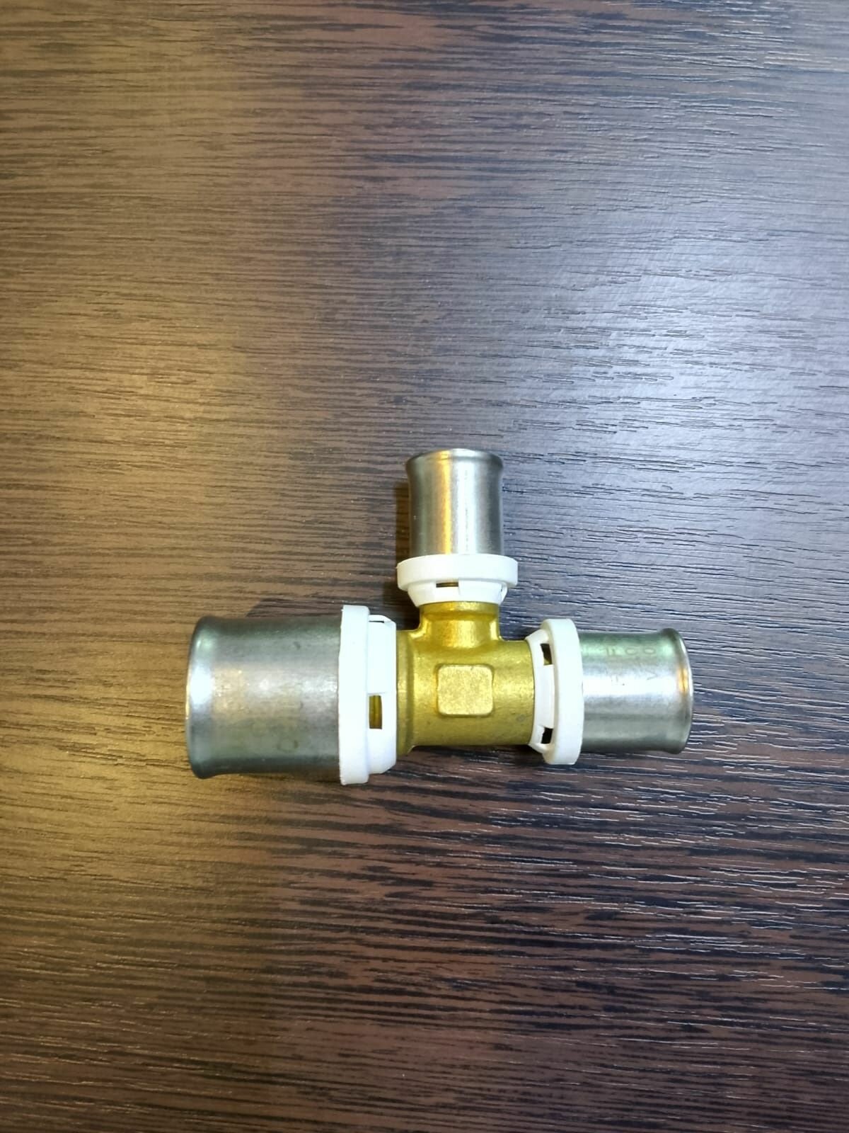 Тройник 26х16х20 пресс для металлопласта RIIFO