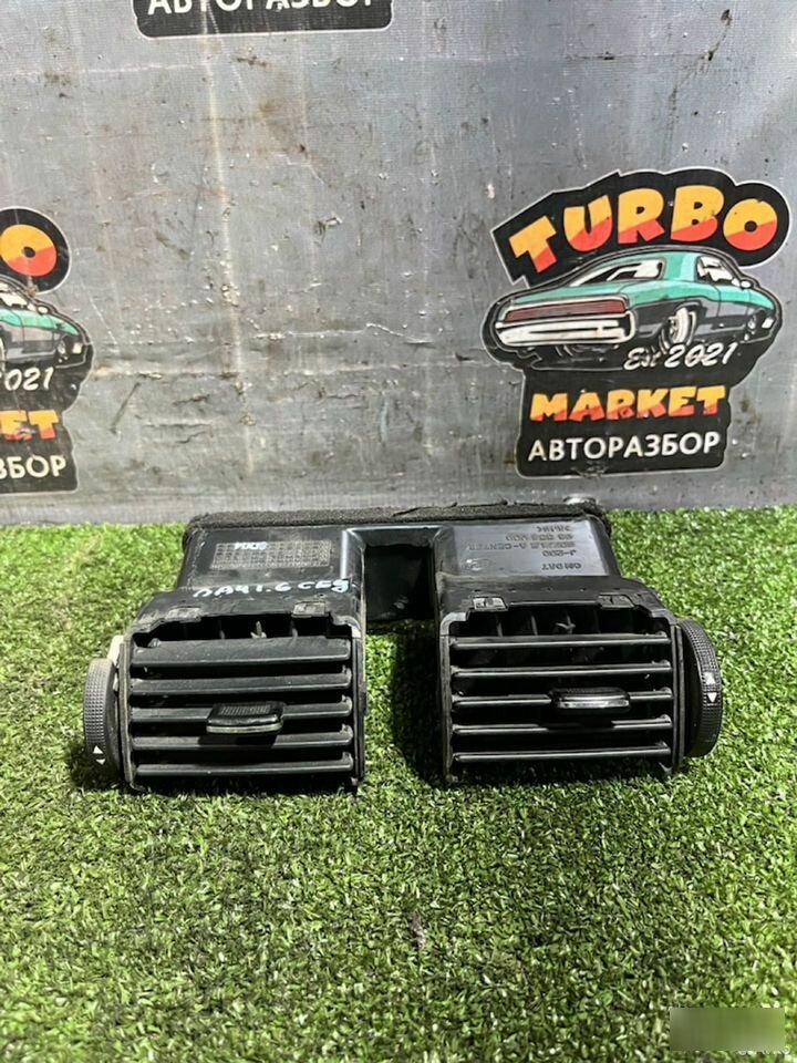 Воздушный дефлектор центральный Chevrolet Lacetti