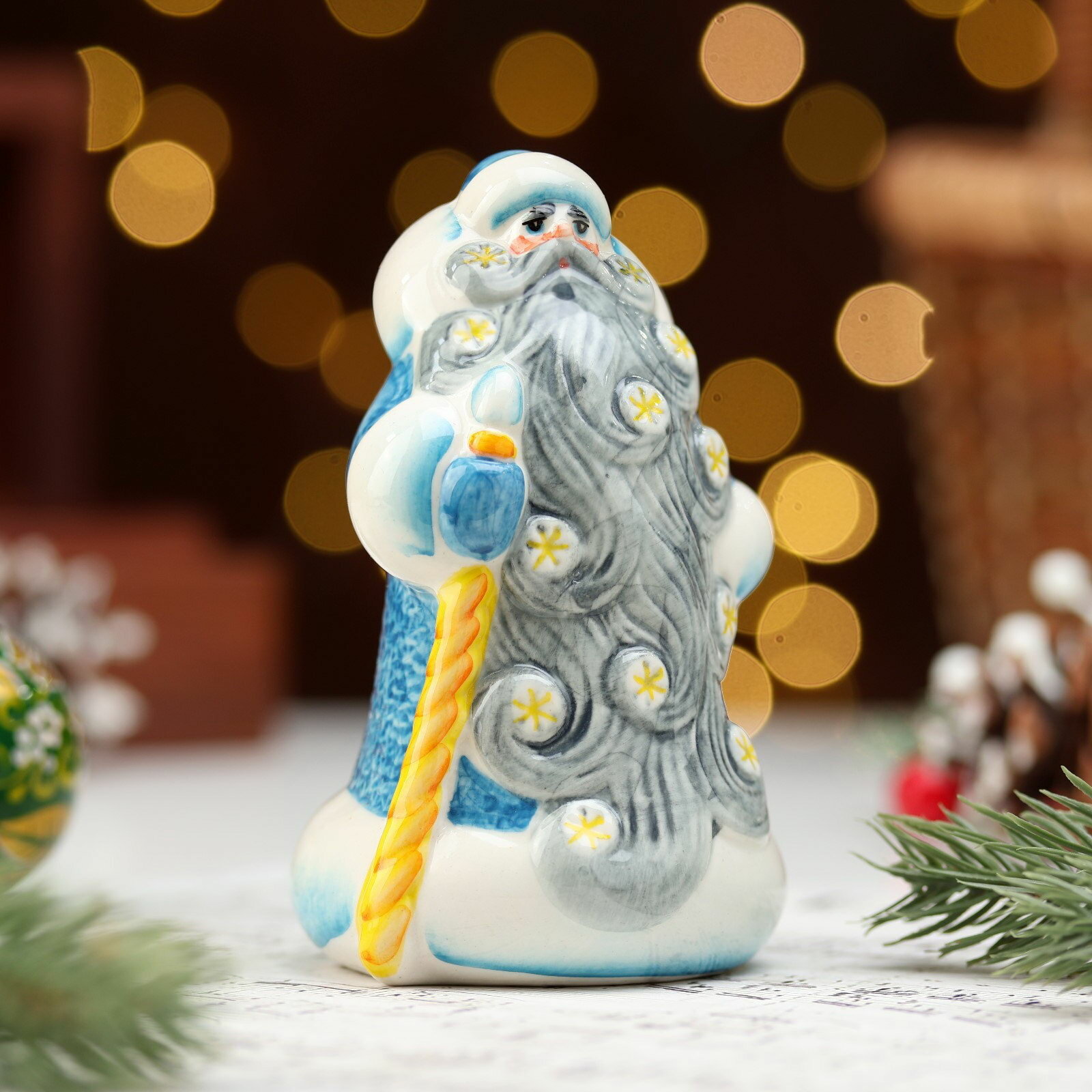 Фигурка фарфор "Дед Мороз Снеговей голубая шуба", 10 см, тематика праздника: новый год