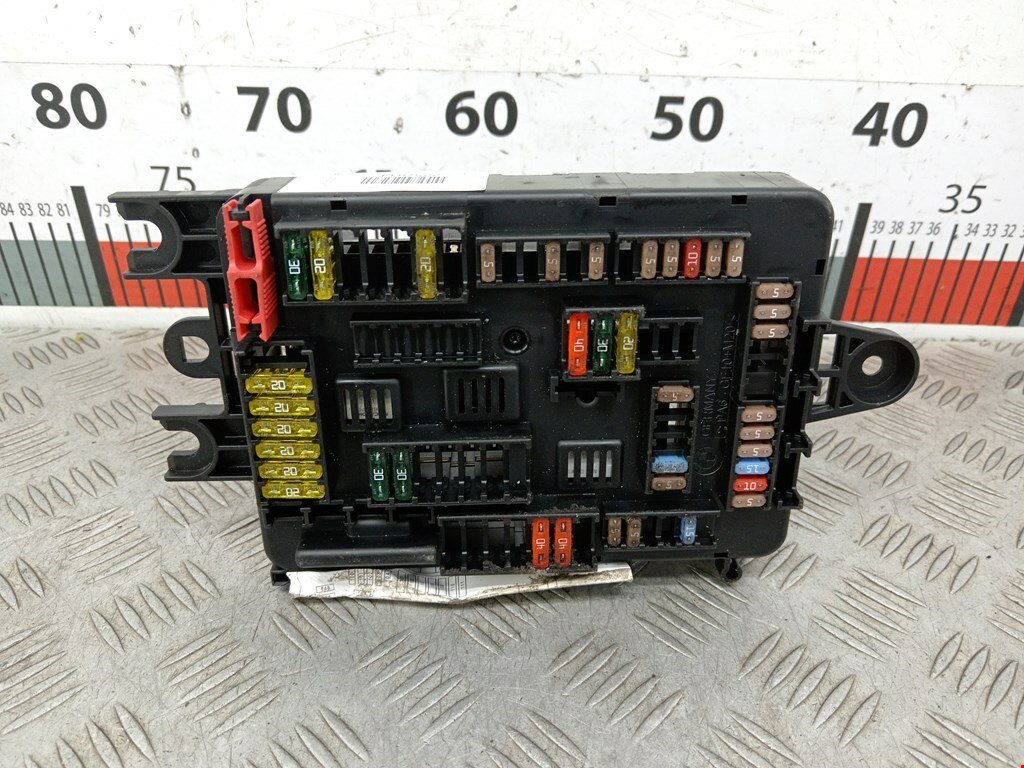 Блок предохранителей BMW 3-Series (F30/F31/F34/F35) 61149259466 арт. 2257814