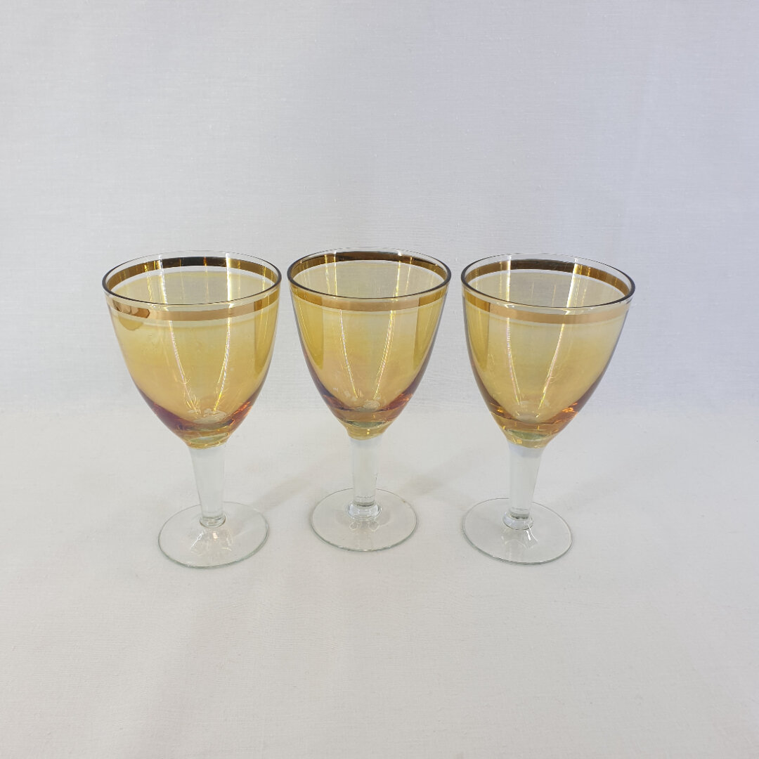 Набор из 3 бокалов, медовое стекло 200 мл, высота 15 см, винтаж СССР