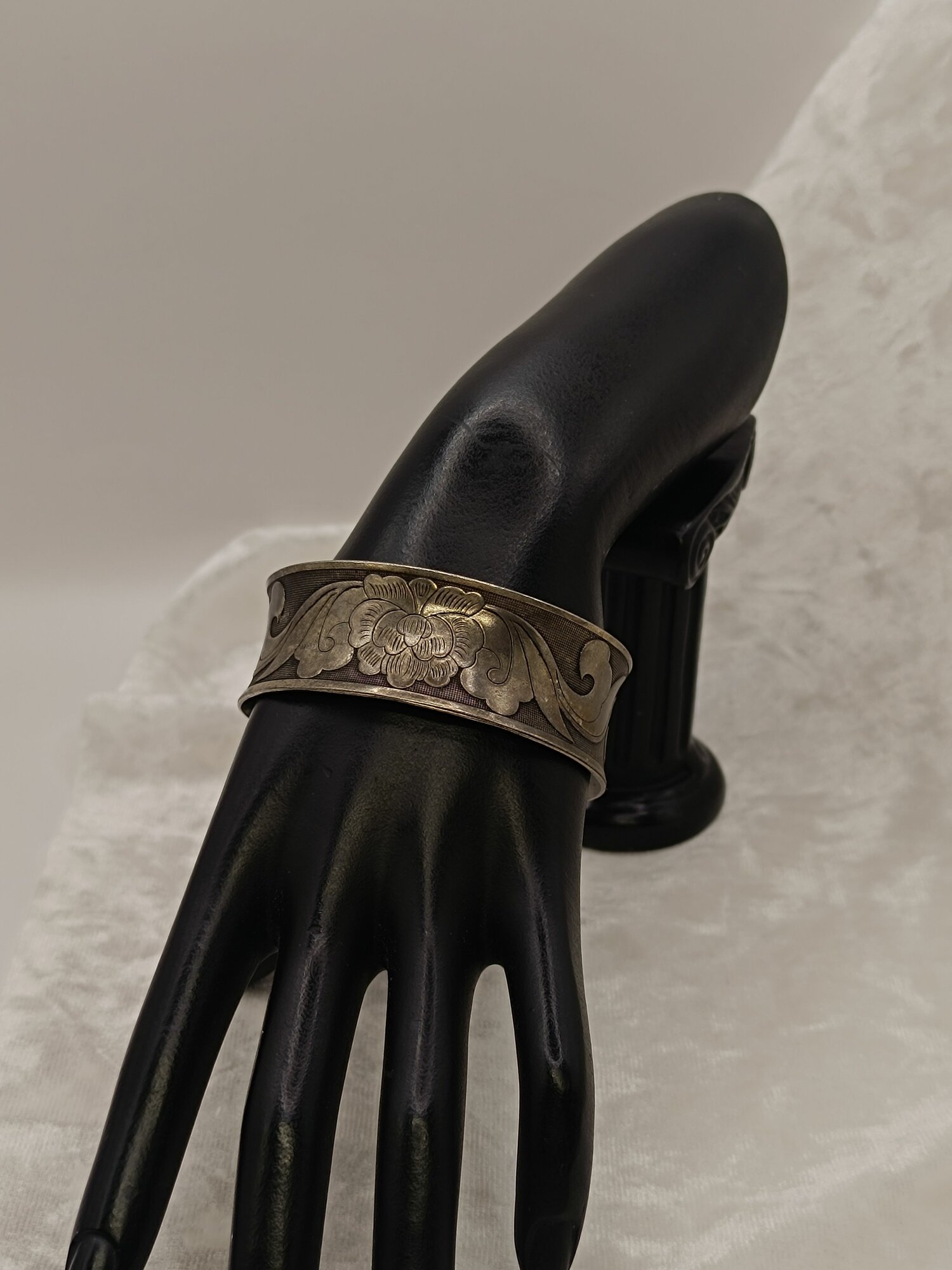 Винтажный мельхиоровый браслет, длина 21 см.