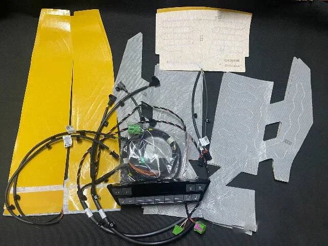 Комплект обновления переднего сиденья с подогревом для Audi A3 8Y — кнопка + коврик с подогревом, одеяло 8YD 963 549 A/557 Button and pads