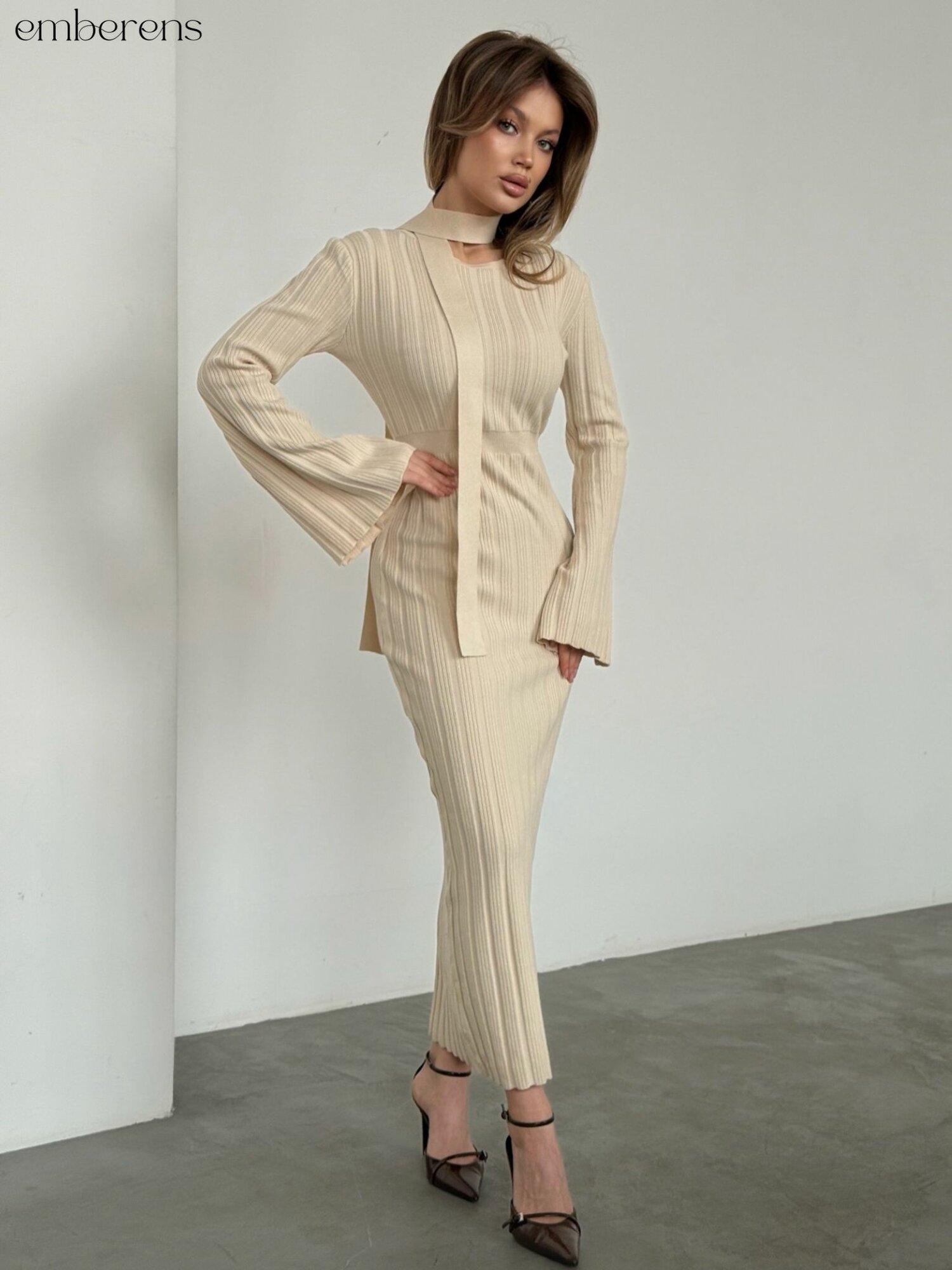 Платье Осень-зима 2025