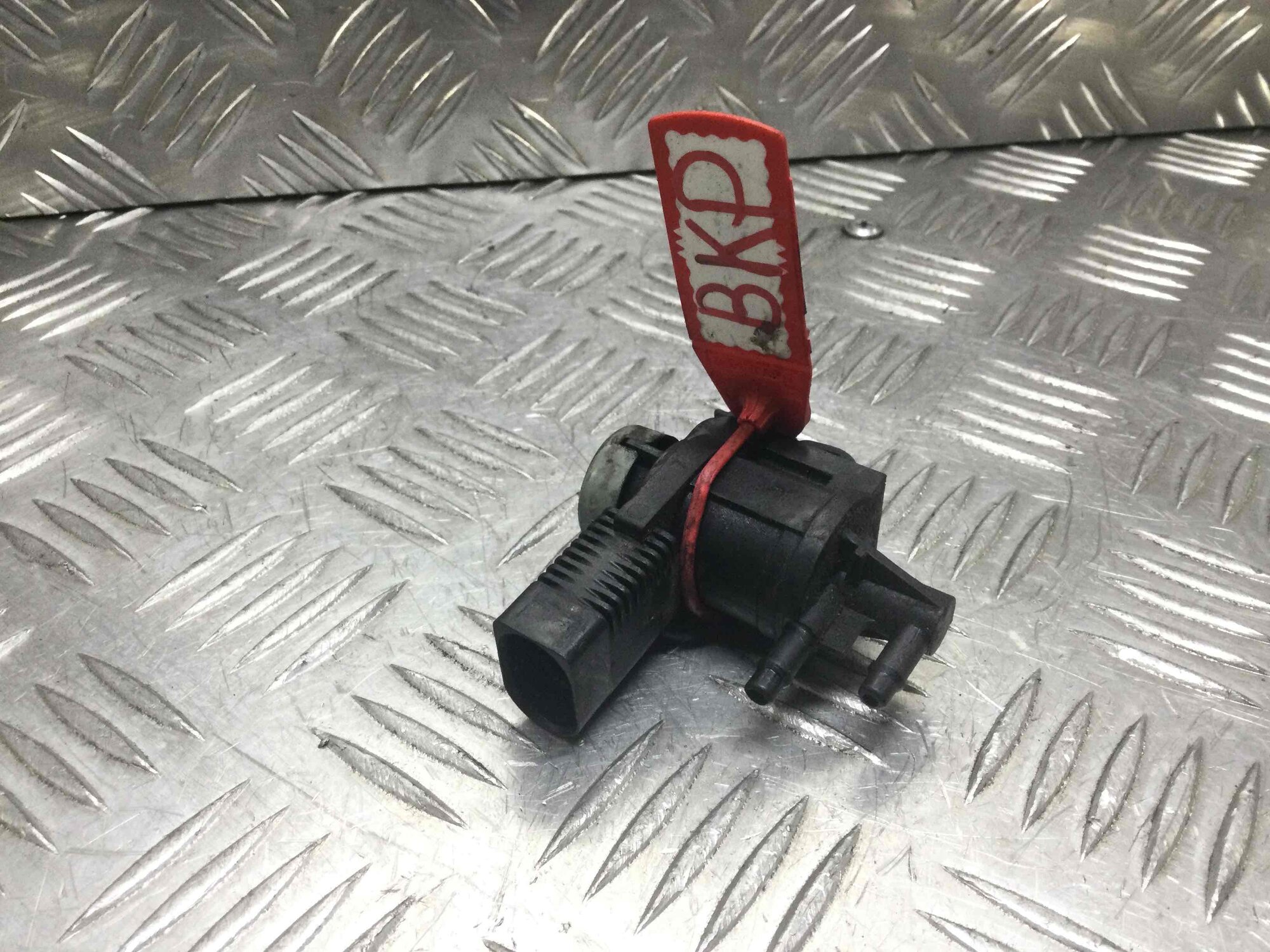 Б/У Клапан электромагнитный Volkswagen Passat B6 (2005-2010) 2007 г.