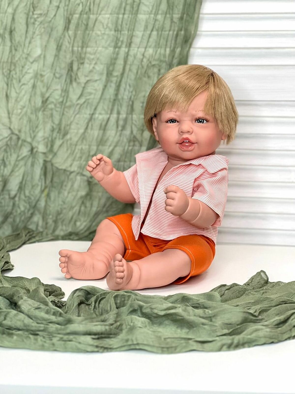 Кукла Manolo Dolls виниловая Joan 45 см