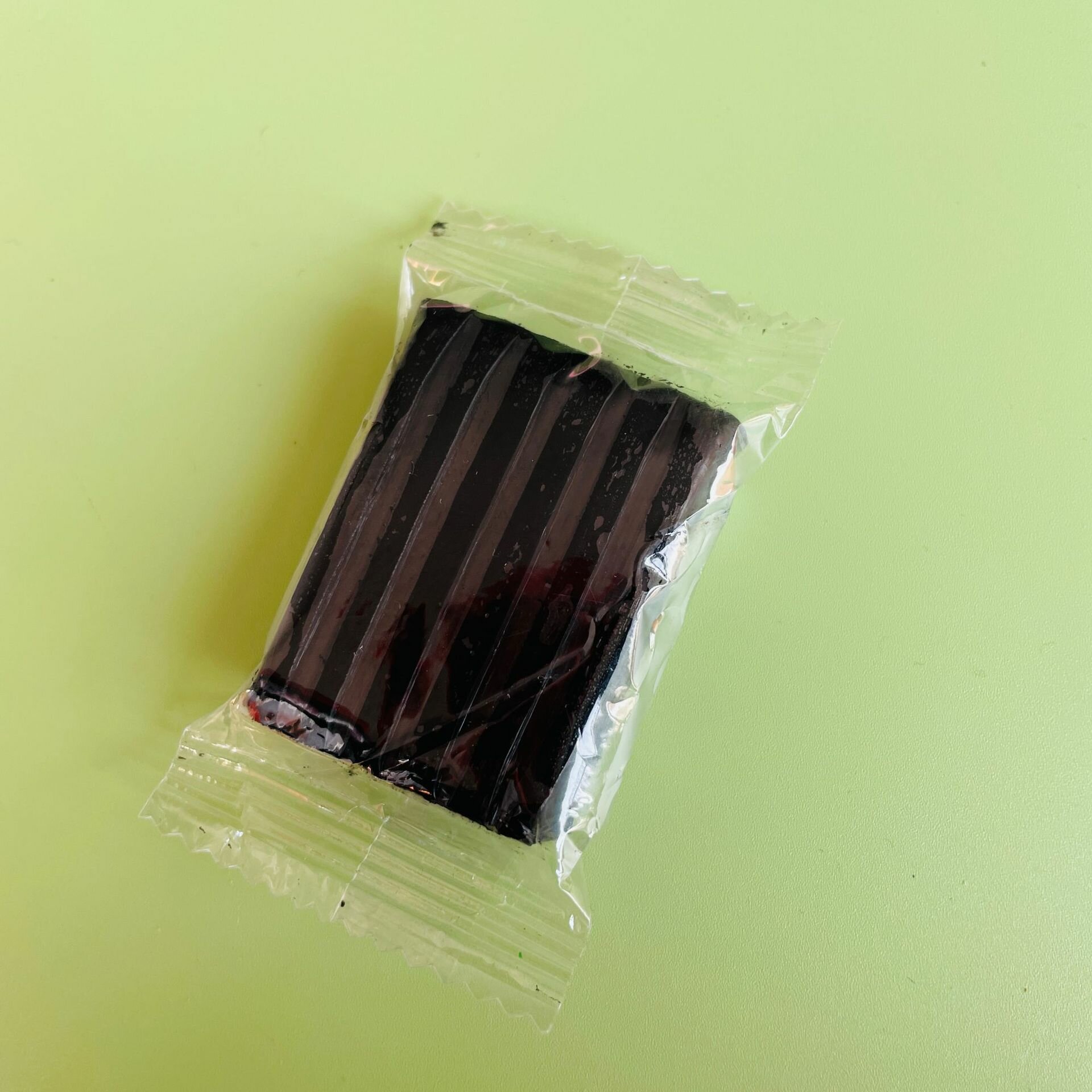 20 г черной полимерной глины для изготовления сережек, ручная работа, упаковка в конфетную сумку, 60 цветов всего