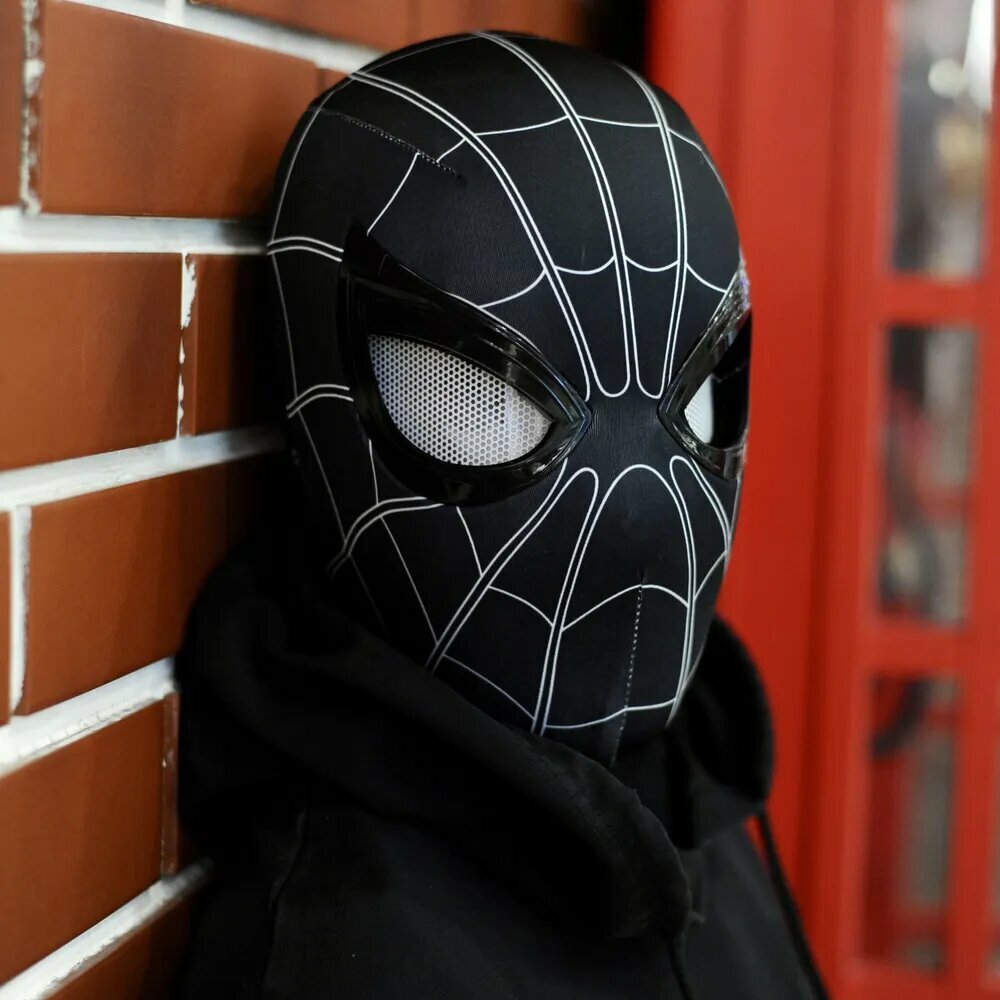 Маска Человека Паука черная с механическими глазами Spider man