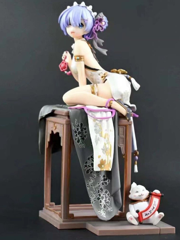 Аниме-фигурка Re: Zero Эмилия Элегантная красавица 22cm