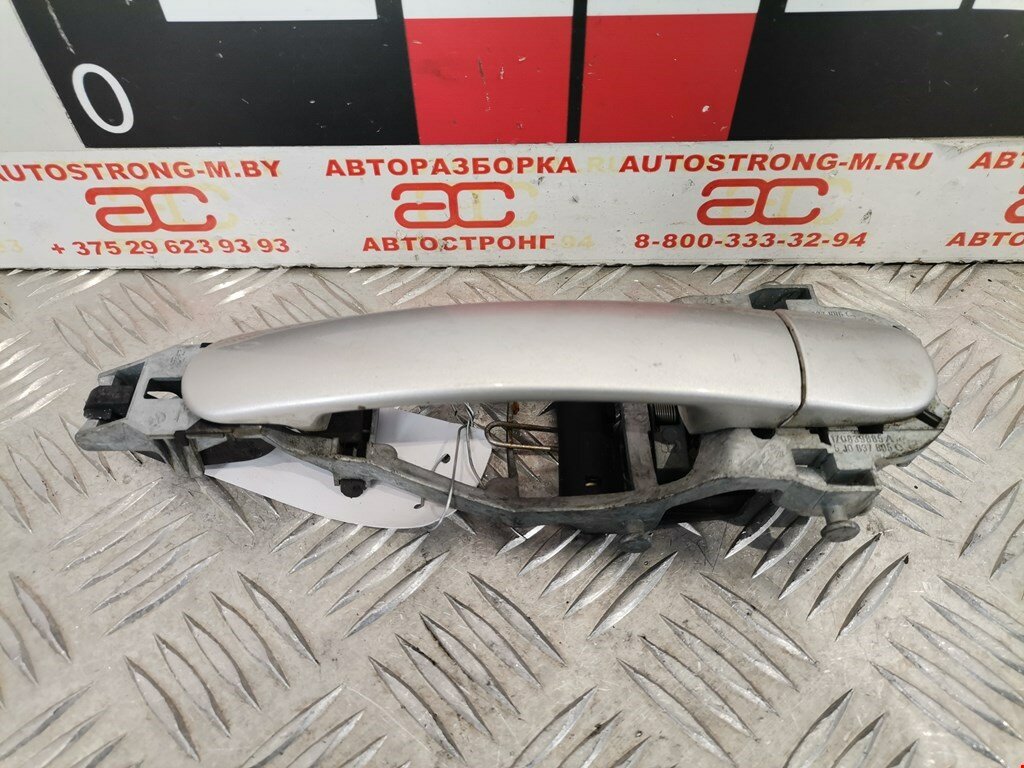 Ручка двери наружная передняя левая Skoda Roomster (5J) 3B0837205G арт. 760136