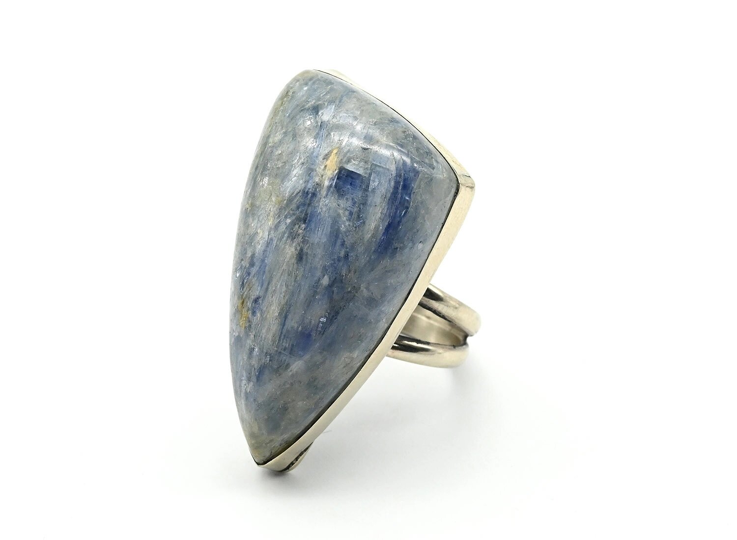 Кольцо, кианит