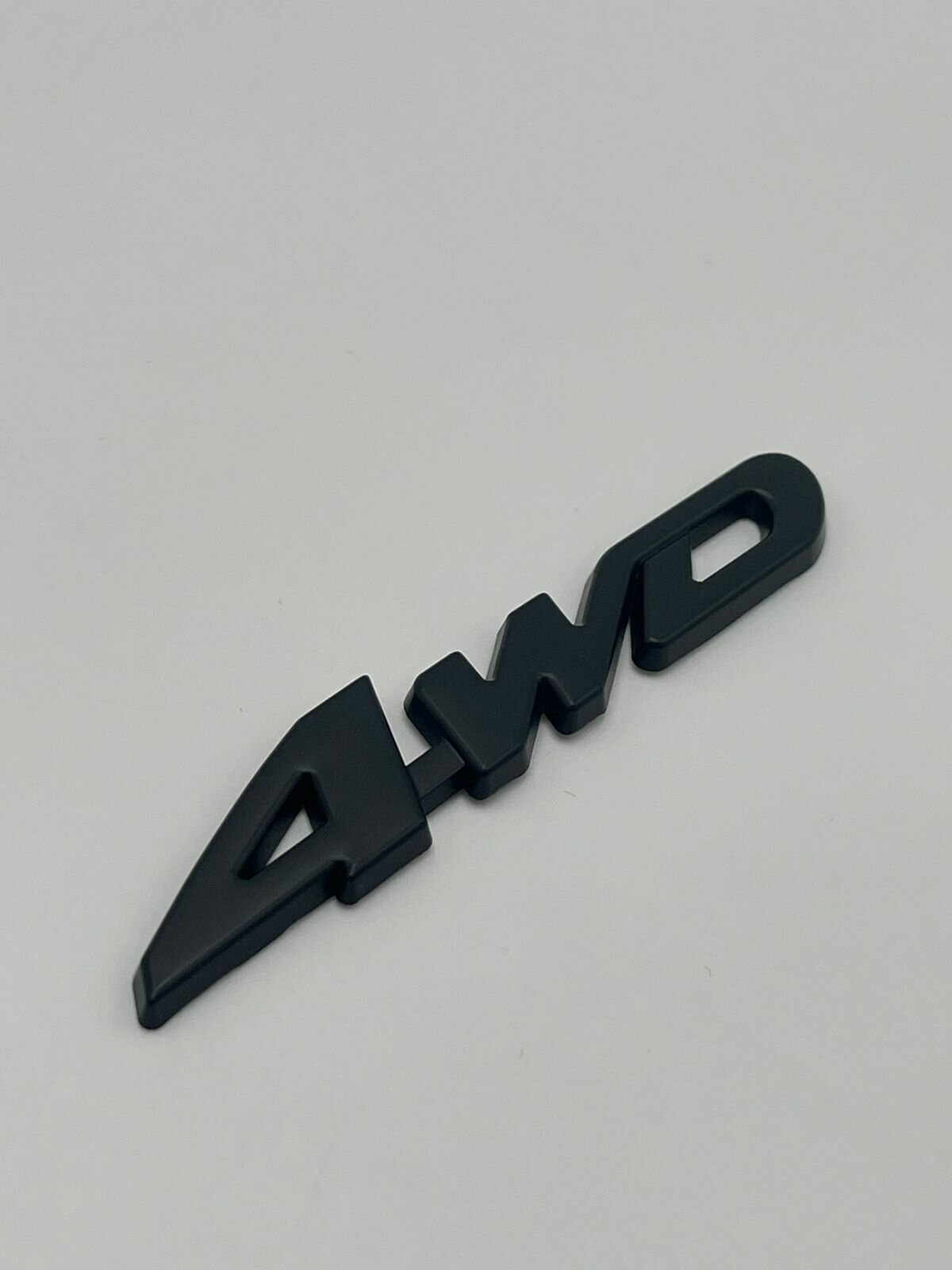 Шильдик надпись наклейка 4wd металл 8.5см