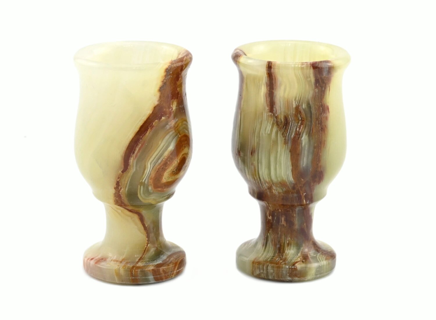 Подарочные рюмки из камня оникс 2 шт 37*37*70мм в бархатной коробке. .