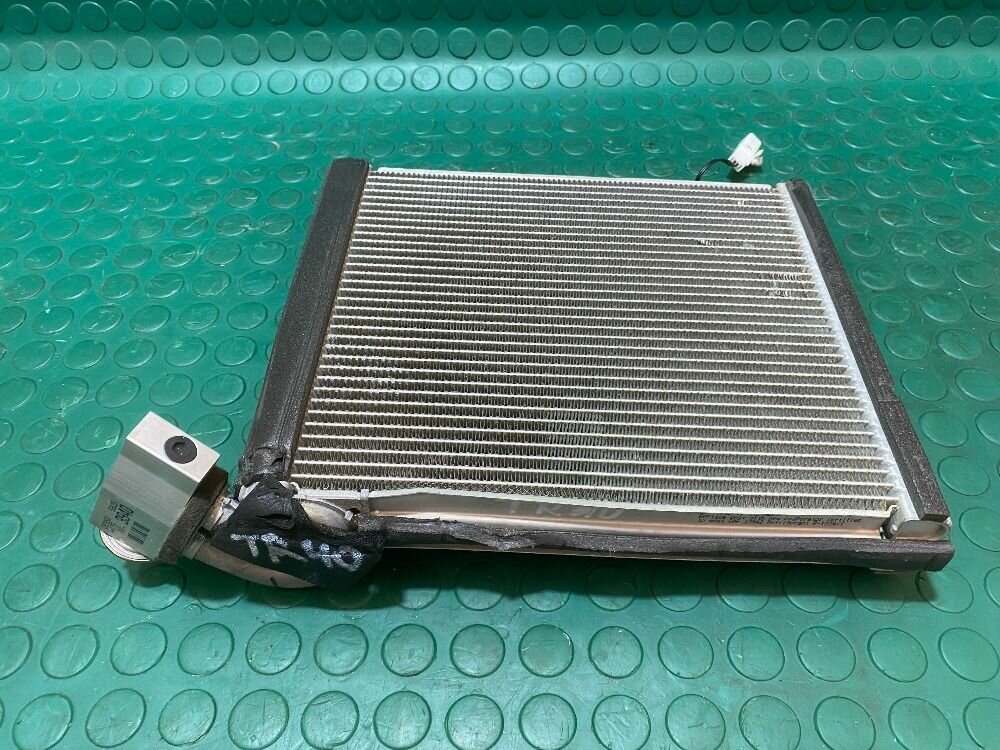 Испаритель кондиционера Toyota RAV4 IV рестайлинг (2015—2019) 8850172020