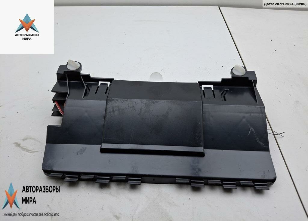 Блок предохранителей BMW 5 E39 рест. 2003 8366570