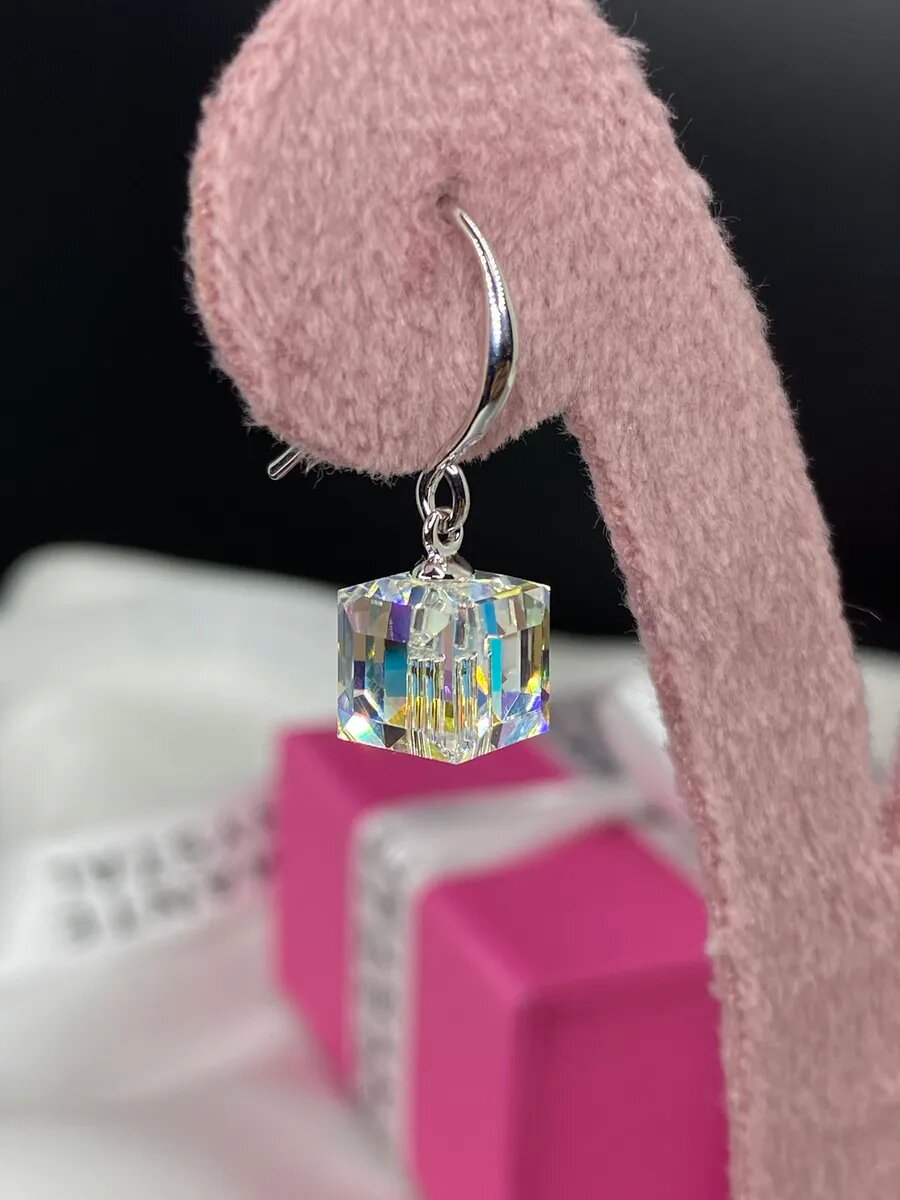 Серьги Amante crystal, размер 7 мм, синий, желтый, белый, серый, фиолетовый — фото 1