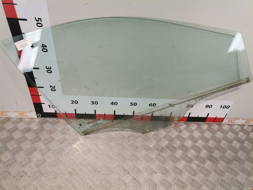 Стекло двери передней правой SsangYong Rodius (Stavic) 1 7232121010 арт. 965072