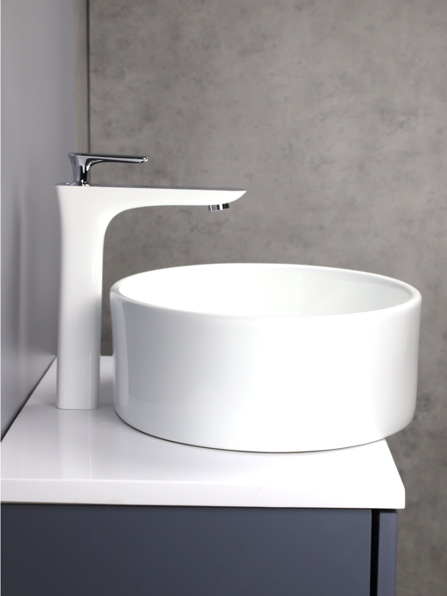 Смеситель для накладной раковины в ванную, высокий, на столешницу, белый / хром