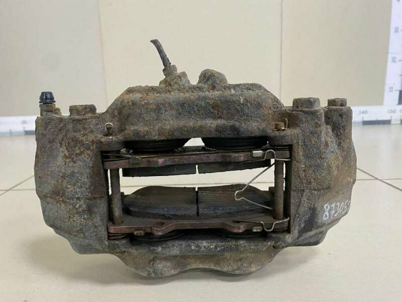 Суппорт передний левый Toyota Land Cruiser Prado J120 2002-2009