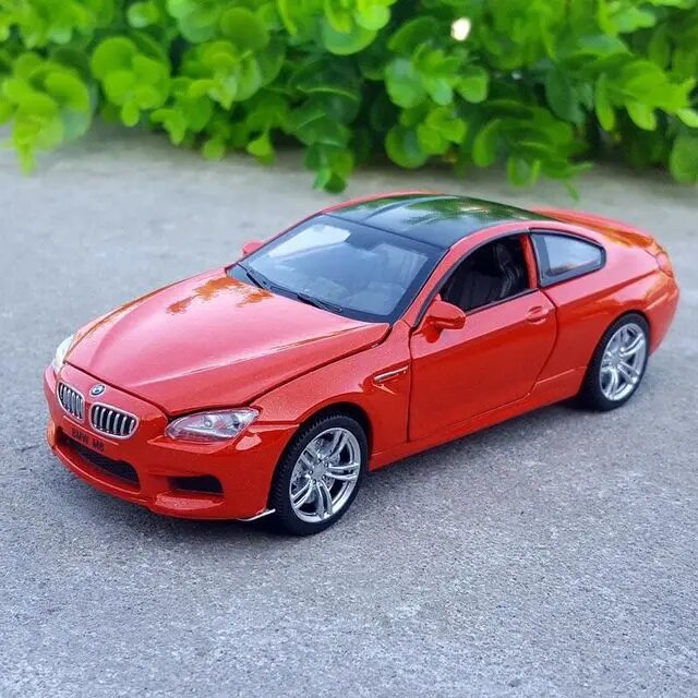 Модель автомобиля BMW M6 Red 1:32