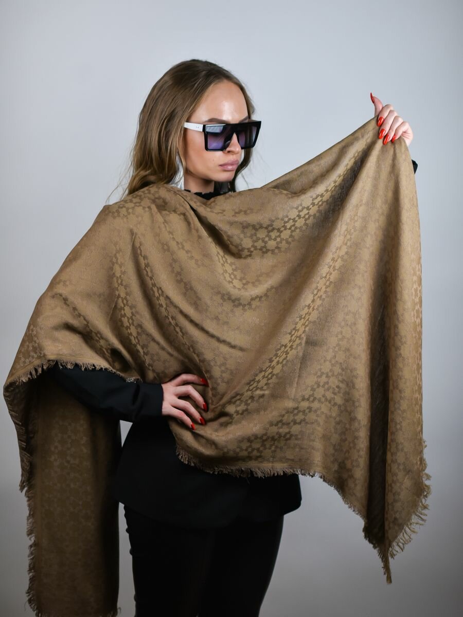 Палантин для женщин