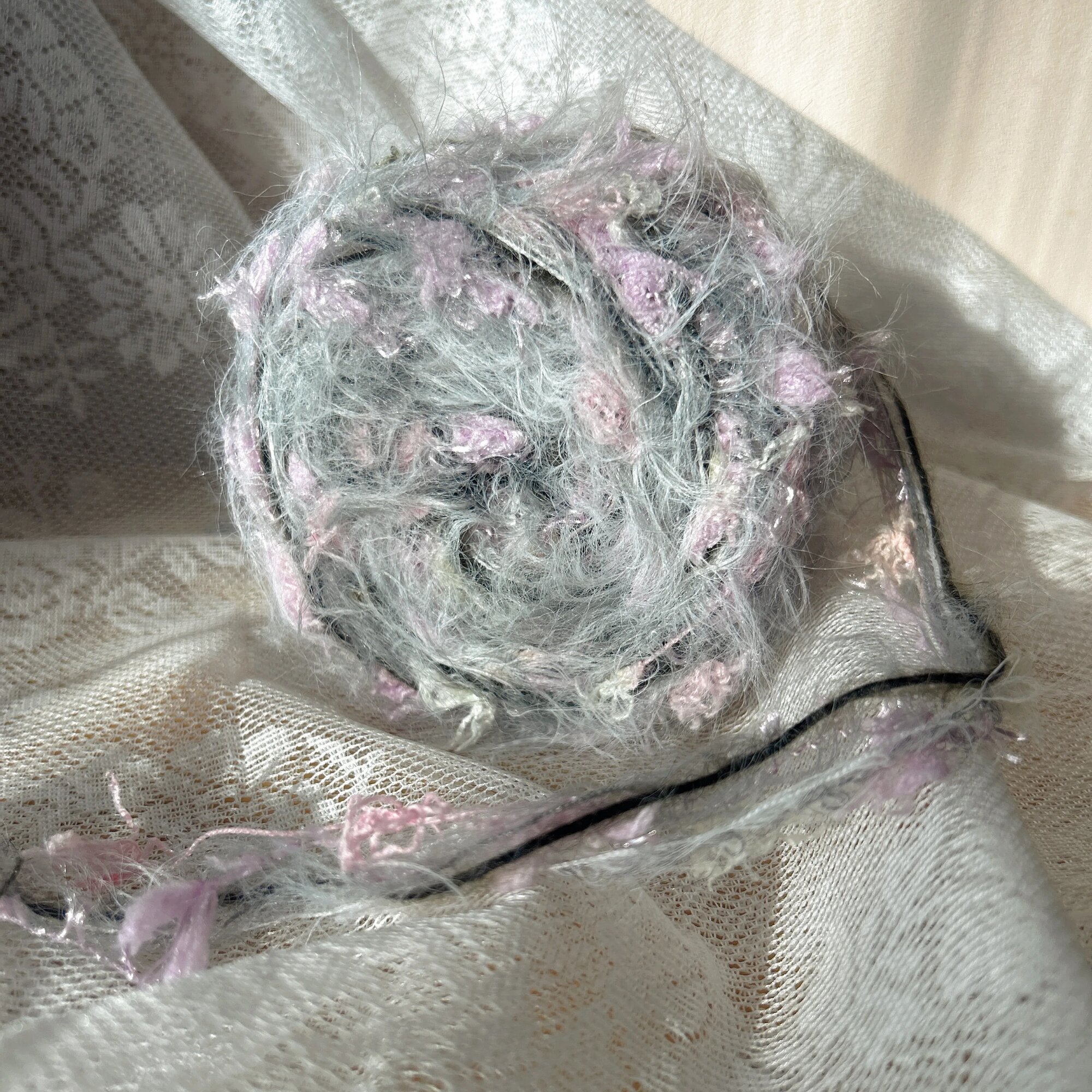 Смешанная пряжа полиэстер/акрил 50г для вязания