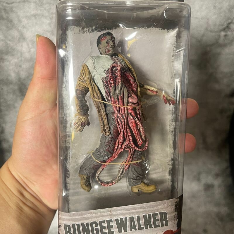 Фигурка МакФарлейна из «Ходьбы мертвецов»: губернатор Рик Зомби