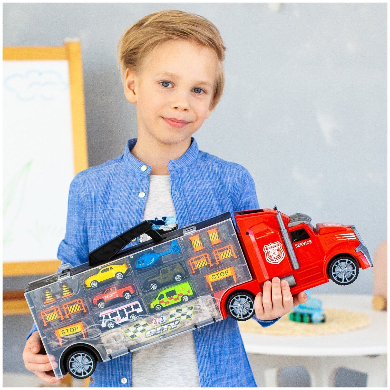 Набор машинок серии "Мой город" (Автовоз - кейс , красный, с тоннелем. машинки, автобус, вертолет и 10 дорожных знаков)