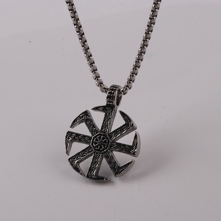 Славянский оберег Коловрат на цепочке