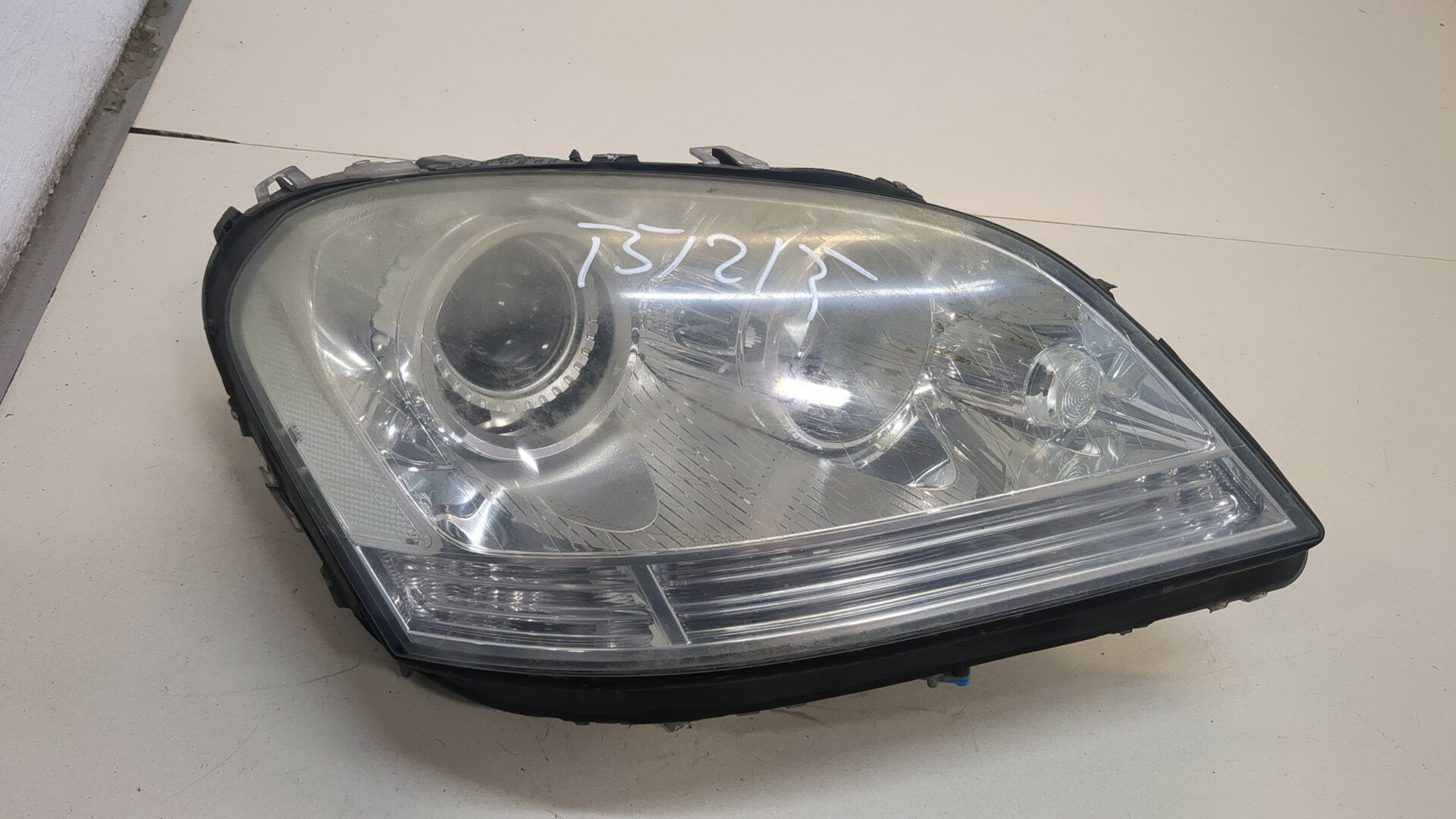 Фара (передняя) правая Mercedes ML W164 Б/У