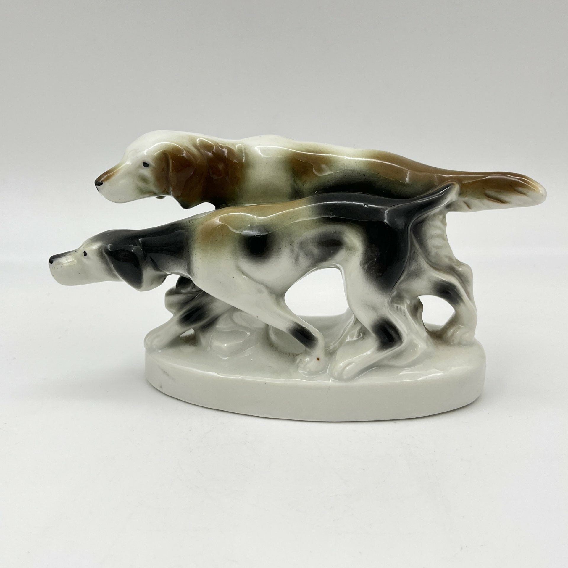 Статуэтка "Охотничьи собаки", фарфор, роспись, Германия, 1950-1970 гг.