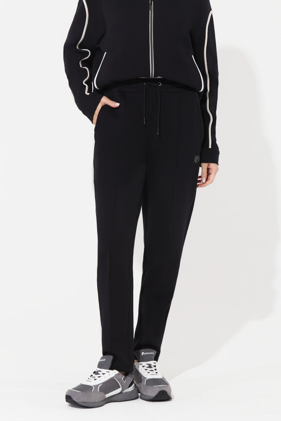 Брюки спортивные