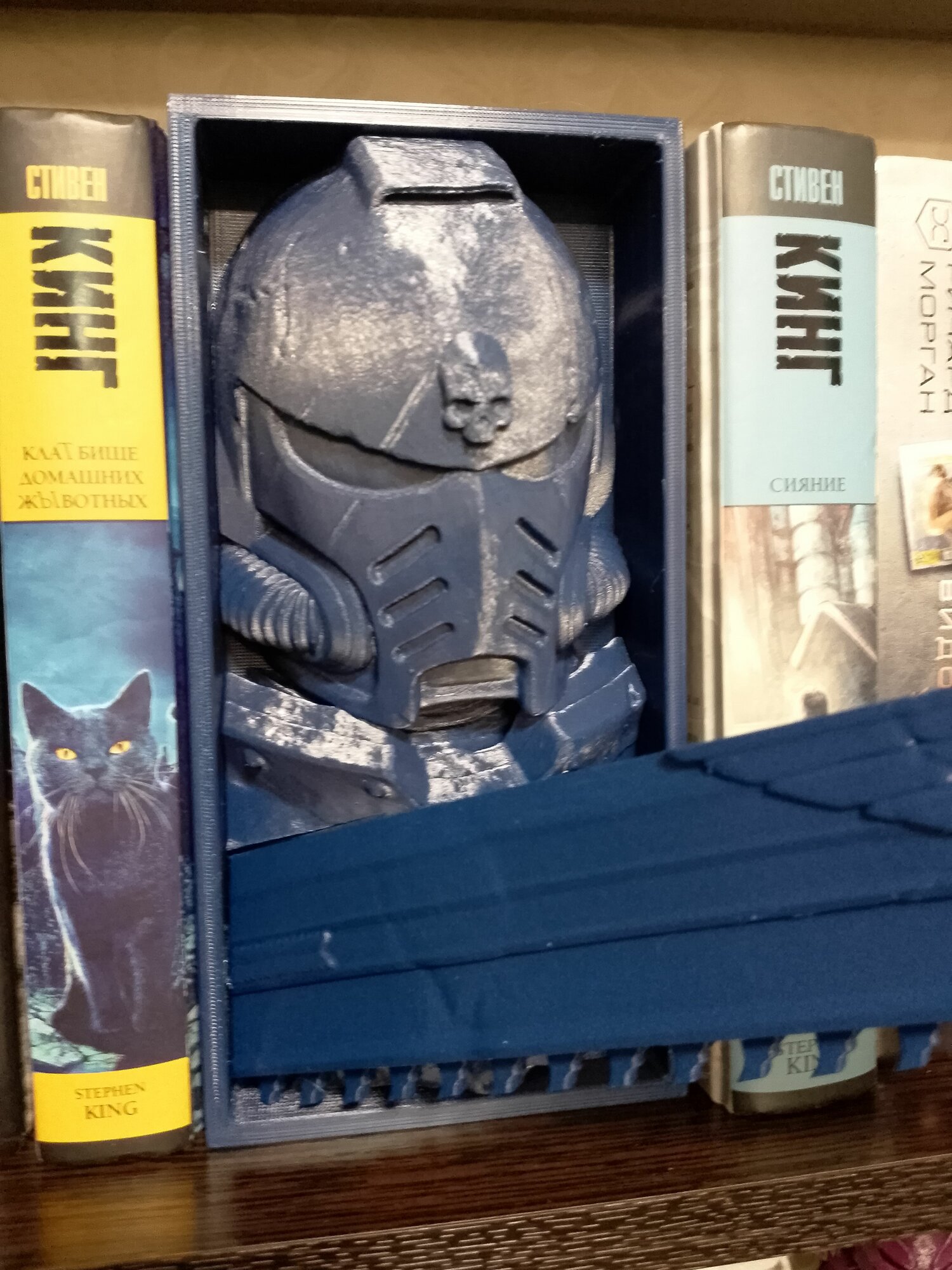 Миниатюра для книжной полки "Ультрамарин Warhammer 40k" темно-синий, кол-во 1 шт, Румбоксы, Декор, w40k, Фигурка, Геймер