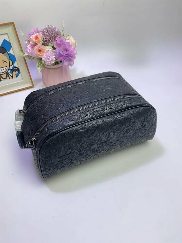 Louis Vuitton Косметичка дорожная