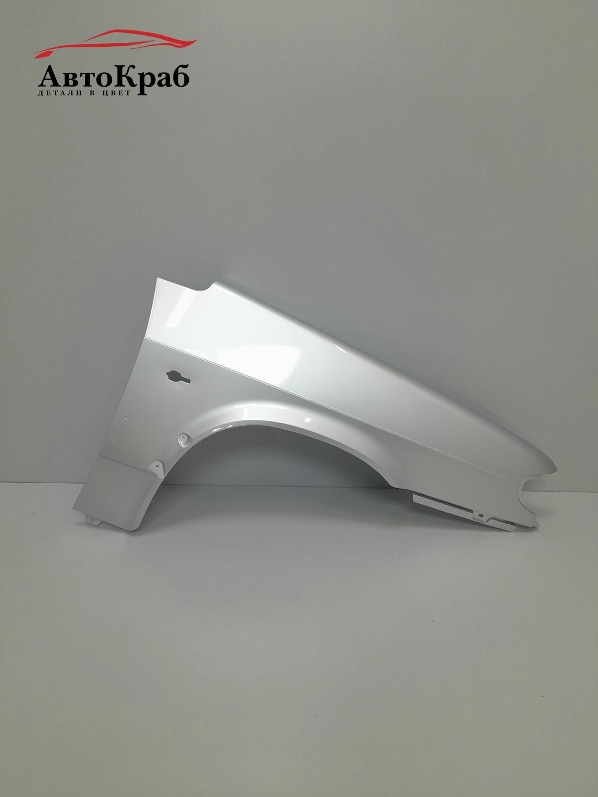 Крыло переднее правое пластиковое в цвет для ВАЗ 2113 2114 2115, 690 - снежная королева, серебристый