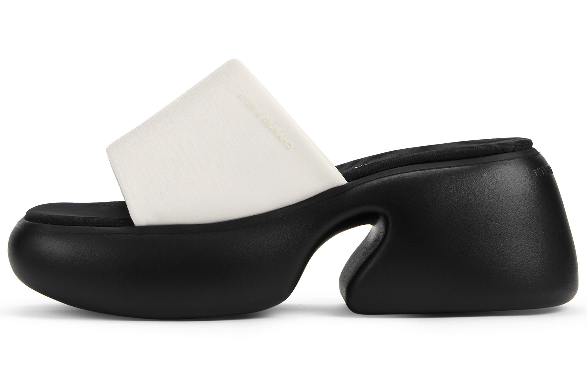 Шлёпанцы CHARLES&KEITH